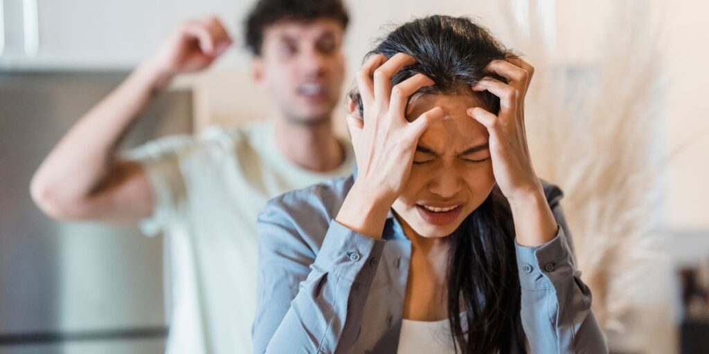 Don't let arguments escalate in your relationship: these behaviors ...